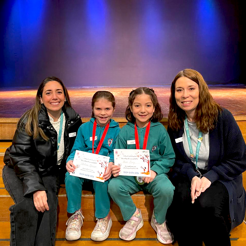 1° lugar Poem Show Competition - CPV Providencia